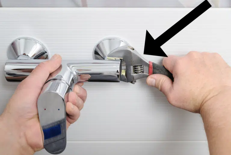 4 Common Signs That Your Shower Valve Needs Repair - Call 4 Seasons